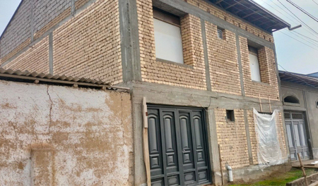 Уй сотилади Алгаритом автосалондан 1 км ичкарида