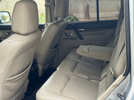 Mitsubishi pajero
