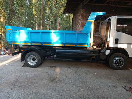 Isuzu bort sotiladi yangi matiriyaldan yasalgan  lisi 4 lik