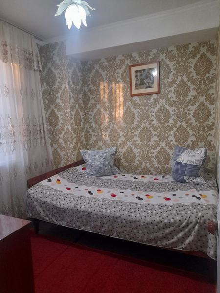 Сдам в аренду 3/2/9 на Авиасозлар 4, с мебелью и техникой. Своя.