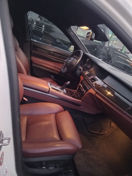 Bmw 750LI 2012 йил