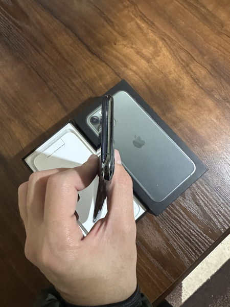 IPhone 11 pro 64 gb