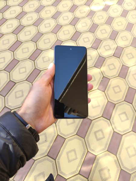 Srochno! LG Q92 6/128 (wifi, blutus ishlamaydi)
