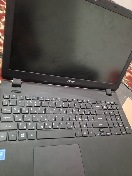 Acer noutbuk deyarli yangi