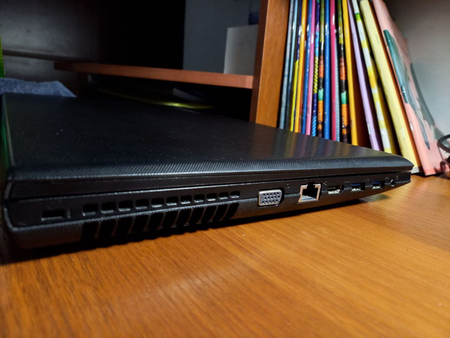 Lenovo sotiladi 180$. Kelishamiz