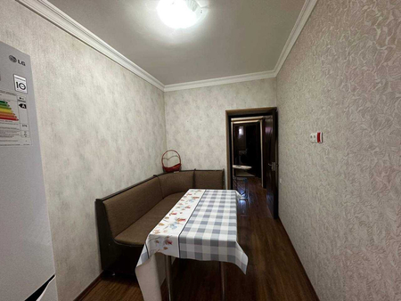 Аренда в центре ул.Кунаева 3 комн. 1 этаж 4 этажный дом