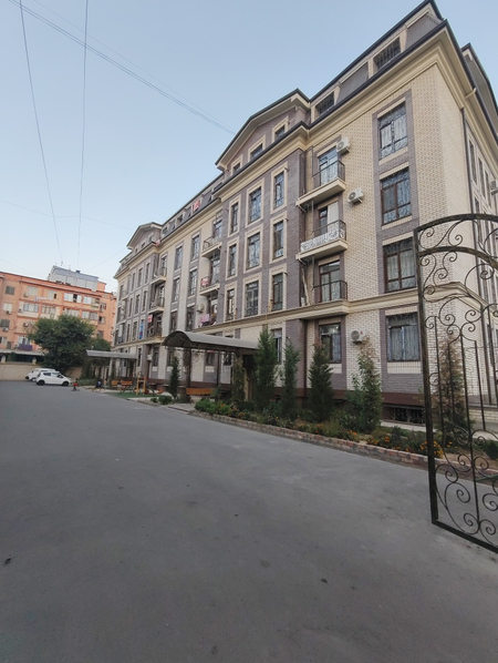 Сергели  срочна 1-хона Елитний гиштли дом 38700 келишилади