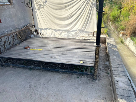 Tapchan zamonaviy zolati yangidek