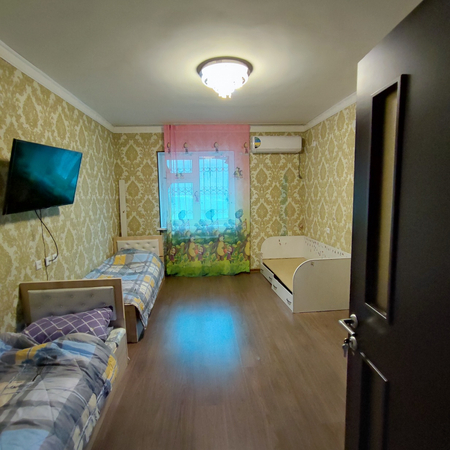 Сергели-1 да  4/4/5 Балкон 2*6 Срочна Арендага берилади.
