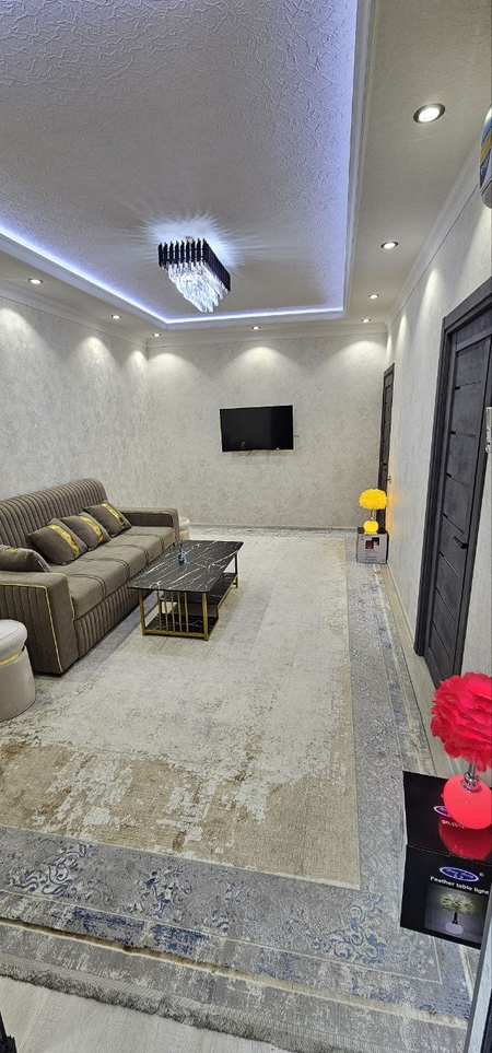 Срочна продаётся квартира чилонзар 11кв 2*3ком. Арентир шер кафе