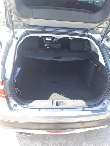 Vesta SW cross lada kriditga ol