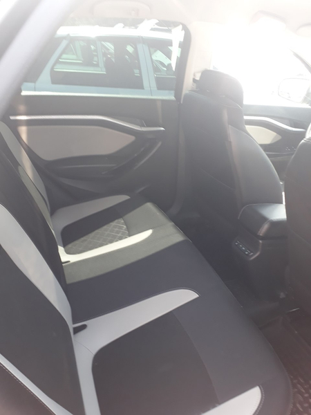 Lada VESTA SW cross towkenda bozorda