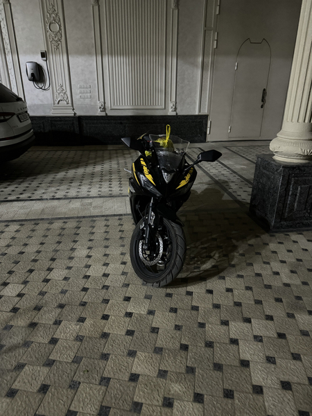 Elektro moto tezligi 80-90 bita zaryada 70 yuradi 1600 narxi.