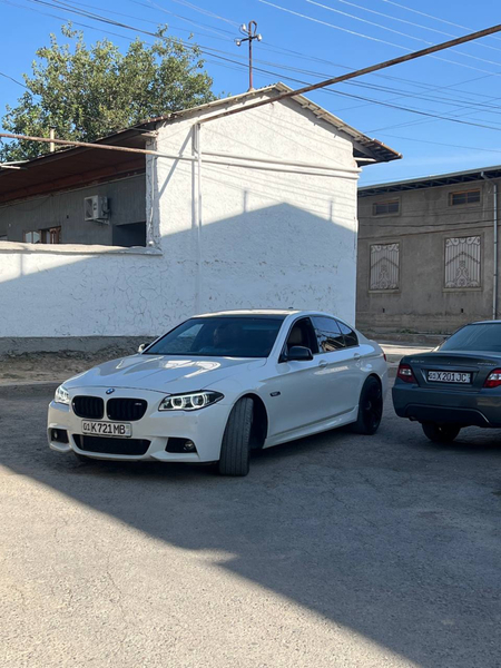 Srochno Bmw M5 F10 M paket Toza ideal holatda