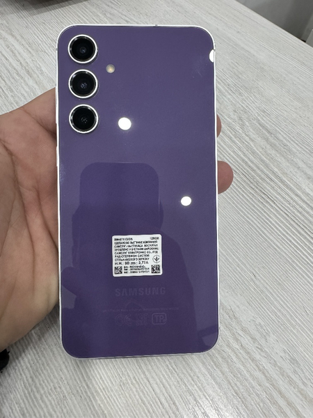 Продаётся Samsung S23 Fe Purple 8/128