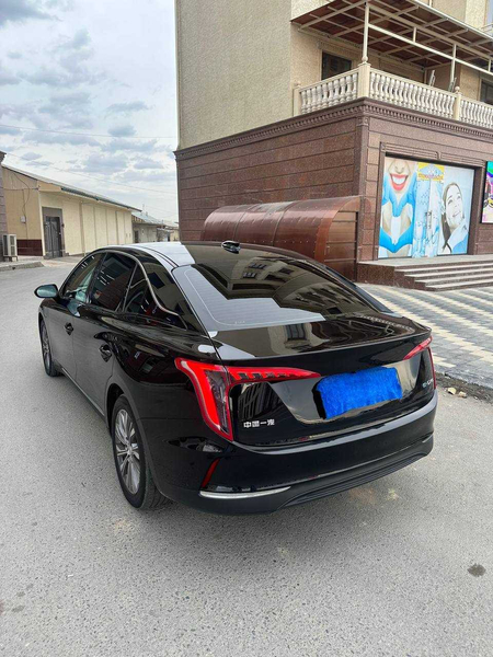 Hongqi Eqm5 - Elektromobil