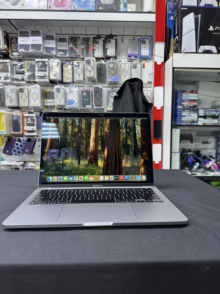 Macbook m2 pro 13.6 inch