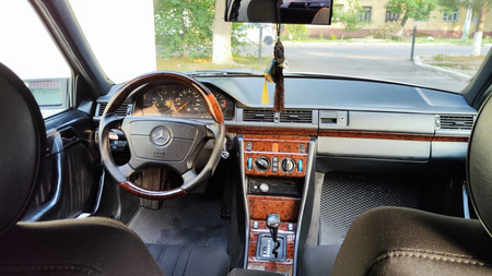 W124 Ешка, 1993 йил м111. 2л, кондиционер ишлайди ДТП булмаган