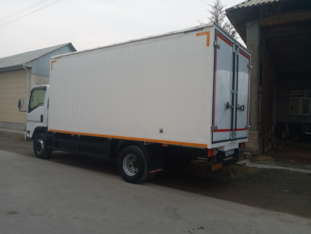 Isuzu sotiladi senji yil 2015 xolati yaxshi