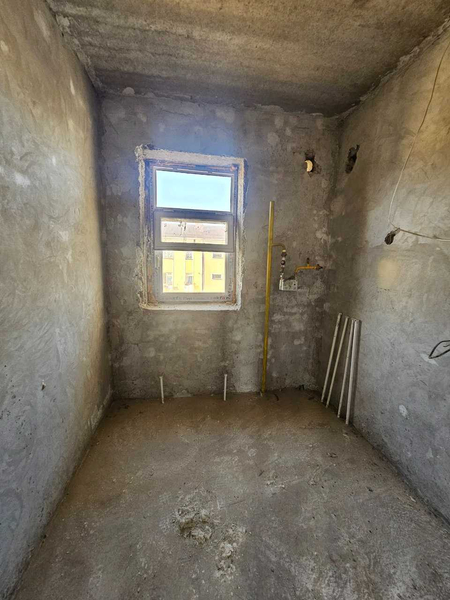 3 xonali 60m² 5-qavat sotiadi.
