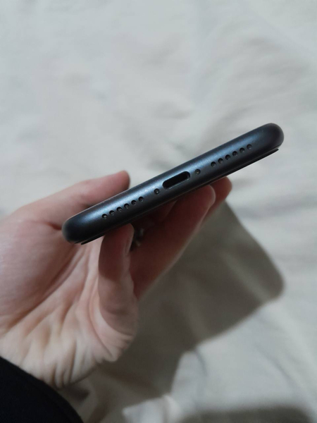 Iphone 11 sotiladi