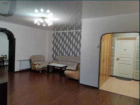 Продается 4/4/4 Космонавты