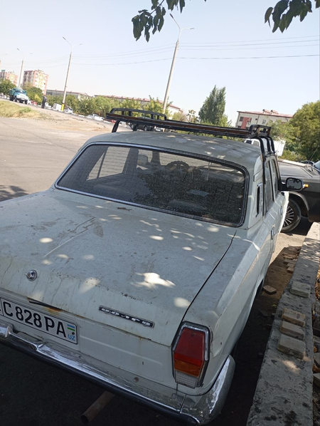 Volga sotiladi 1990