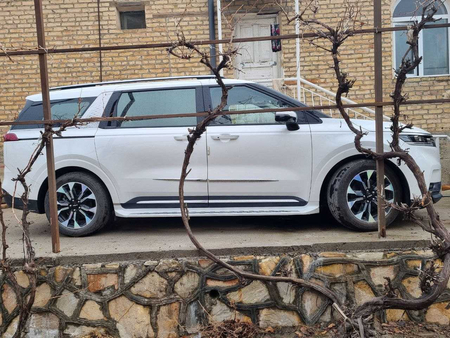 Киа Carnival, Kia Carnival