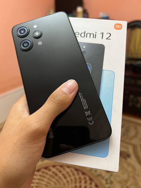 Redmi 12 8/256 karobka dakument ideal