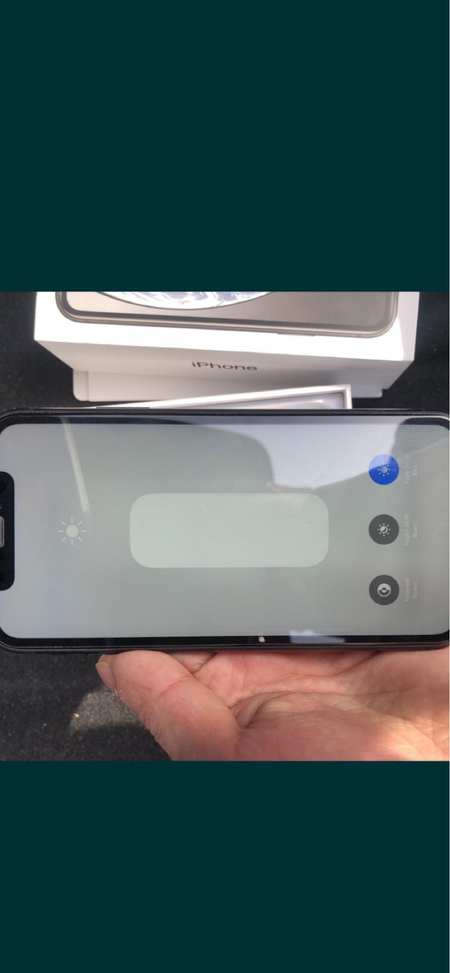Iphone XR Sotiladi
