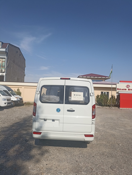 Dong-Feng M08 miniven