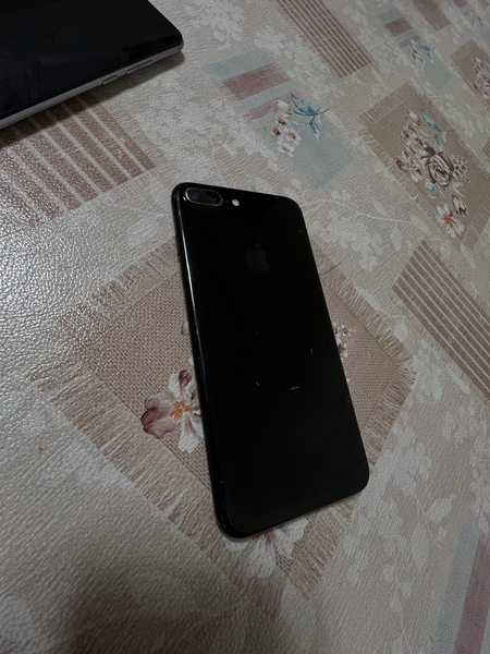 iPhone 7 plus jet black 256gb abmen bor