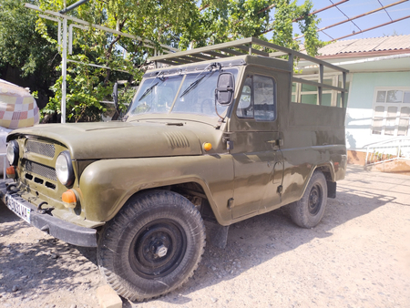 UAZ 3151 sotiladi