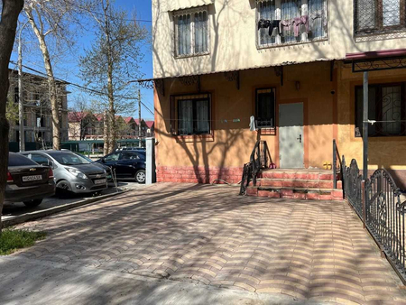Toshkentda arzon narxda kvartira sotib oling  M.Ulug'bek 3/1/4 (J2702)