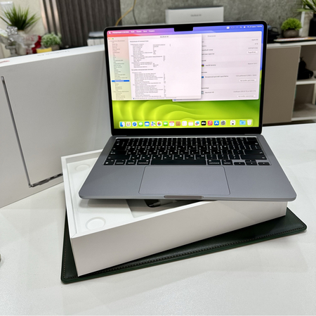 Macbook Air m2 100% емкость 26 цикл почти новый