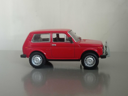 Коллекционная модель Нива ВАЗ 2121, масштаб 1:43