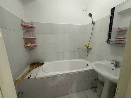 Продаётся 2х комн квартира на 2 этаже Ор-р Крытый рынок 17 школа