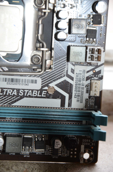 Ddr4 h310 esonic plata  tekshirilgan Garantiyasi bor