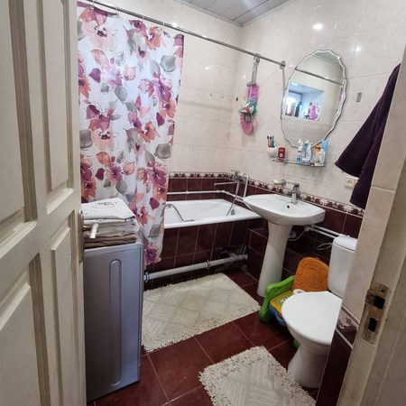 Продается 80м² С.Азимова 3/4/5 ор-р Японское посольство