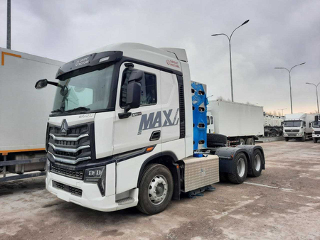 Тягач Howo Max 6x4 CNG 460 л.с. газовый на метане, подушка