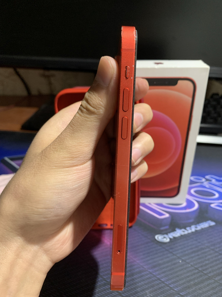 Iphone 12 red (PRODUCT)