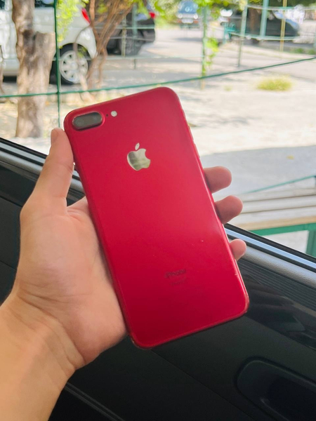 24/7 iPhone 7 Plus 256Gb 100%  Red Product  Obmen iWatch