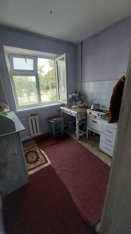 Зудлик  билан  сотилади.