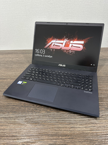 i5 ноутбук Asus X571G, подсветка клавиатуры, как новый