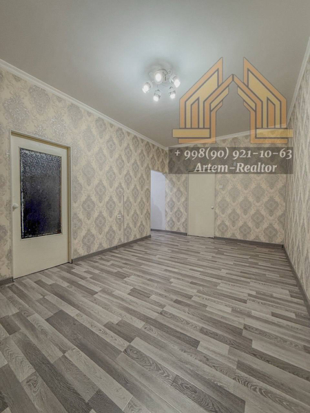 Ялангач Эко базар , 2/1/4 , балкон , ремонт , 50м2 , 55 500 у.е
