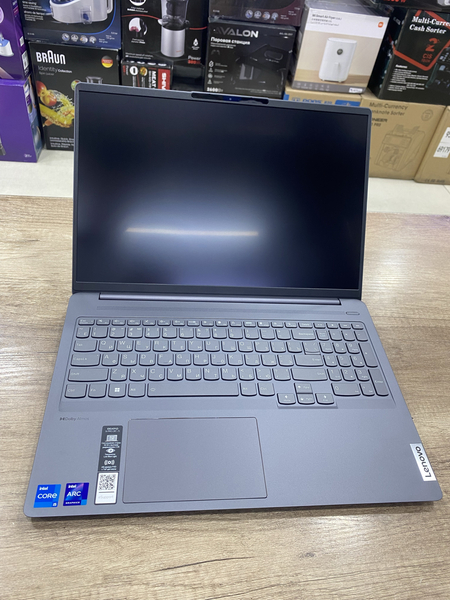 Lenovo Ideapad Pro 16  i5-12500/16GB/512GB/16 WQXGA IPS 120hz