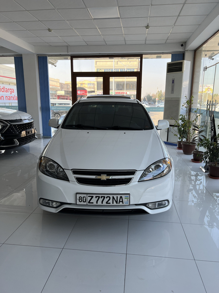 Продается жентра автомат