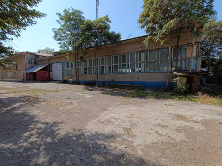 Hamma qulayliklarga ega bo'lgan Tekistil fabrikasi.