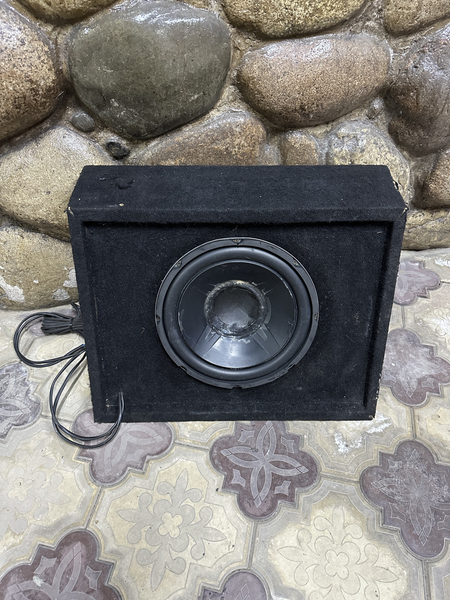 Продаётся усилитель Sony 500w 2х канальный + сабвуфер