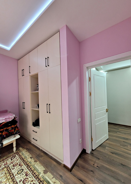ПРОДАЕТСЯ 4/3/4 + мансарда, 135m2 + 90m2 СЕРГЕЛИ- 3 станция метро